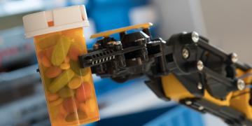 Warehouse Robots: A Guide to Automating Warehouse Management | HowToRobot